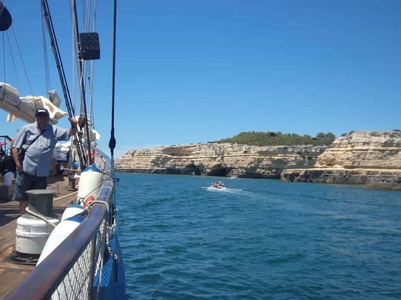 Vilamoura: Full-Day Algarve Cruise with BBQ Lunch on Beach