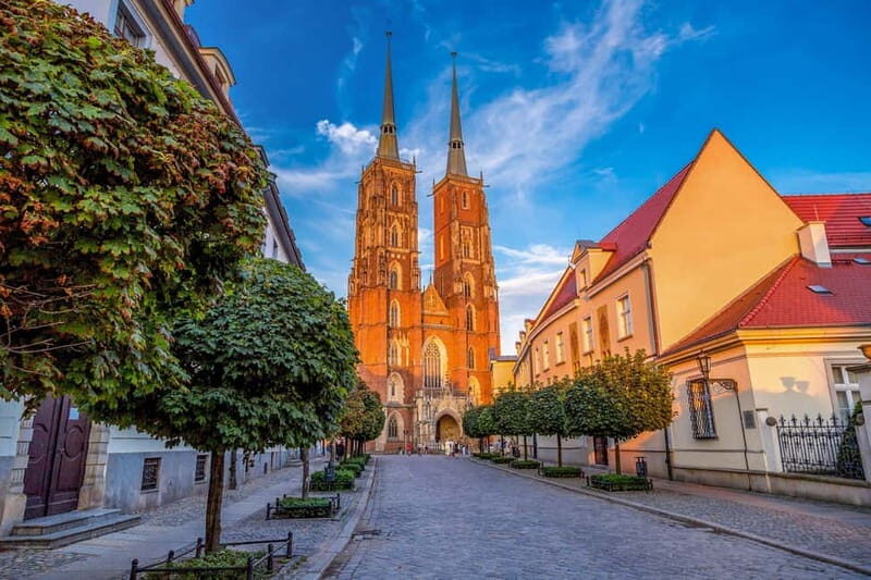 Wroclaw: 3-Hour City WalkingTour with University & Cathedral