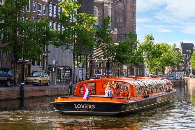Xtracold Icebar Amsterdam & 1-Hour Canal Cruise