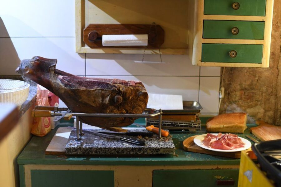 Zadar: Culinary Walking Tour with Food Tastings