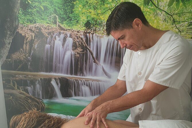 1 Hour Private Chiromassage Session in Seville