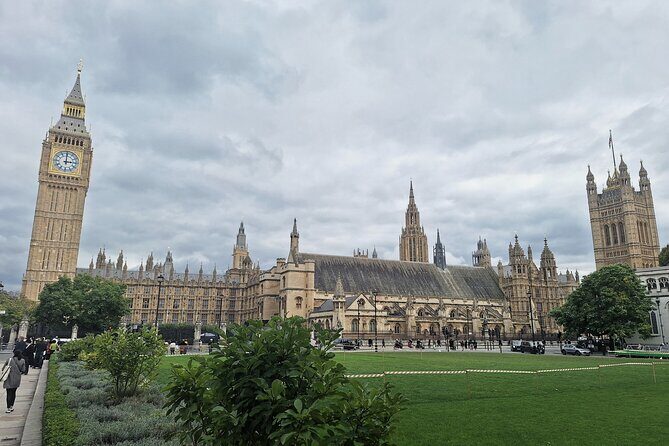 2 Hour Walking Tour from Buckingham Palace to Big Ben