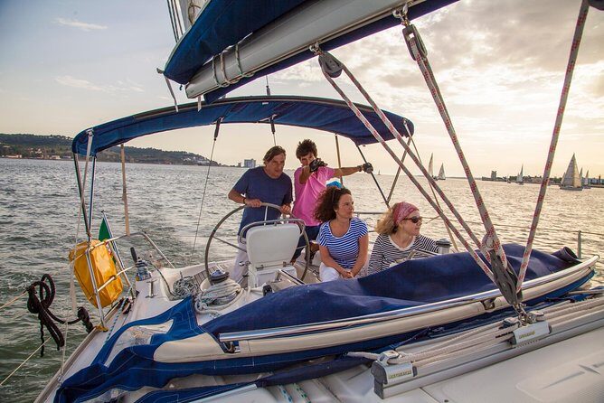 2,5h Lisbon Sunset Sail with Drinks and Snacks - The Value of the Lisbon Sunset Sail