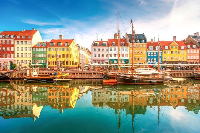 3-Hour Private City Walking Tour with a Canal Tour ticket
