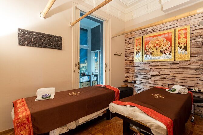 60 min Couple's Massage to choose and 30 min Floral Bath at THAI SPA MASSAGE