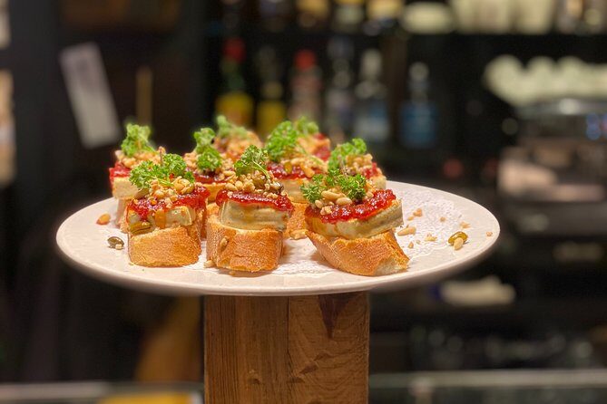 Barcelona Historic Walking Tour and Food Experience