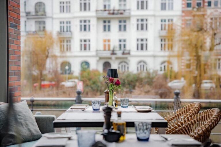 Berlin: Bollinger champagne tasting menu - What to Expect from Your Evening