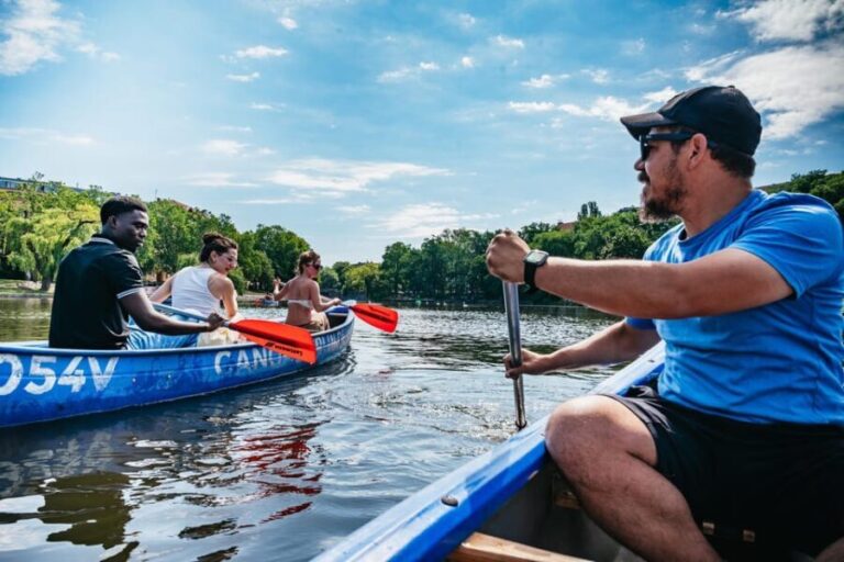 Berlin: Guided Tour by Canoe - The Value of a Canoe Tour in Berlin