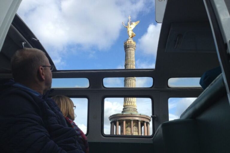 Berlin: Sightseeing Tour in Classic Volkswagen T1 Samba Bus - An In-Depth Look at the Tour Experience