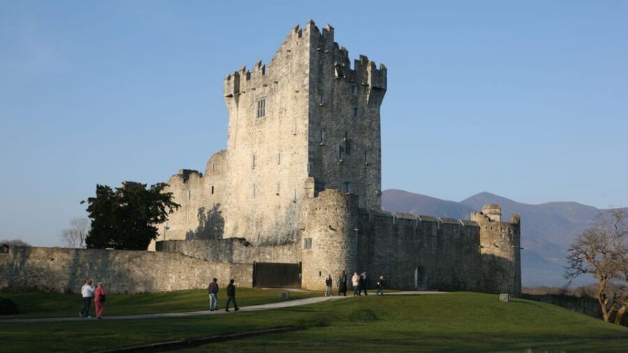 Best of Killarney: Private Walking Tour with a Local