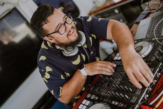 Bikini Bottom Public Party Dance Cruise + LIVE DJ - Who Will Enjoy This Tour?