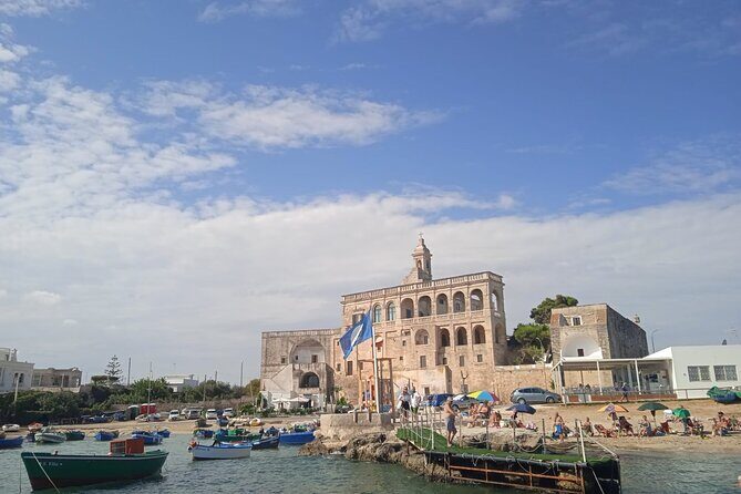 Boat tour of the Polignano a Mare caves with aperitif