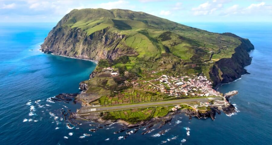 Boat Trip to Corvo and Island Sightseeing Tour