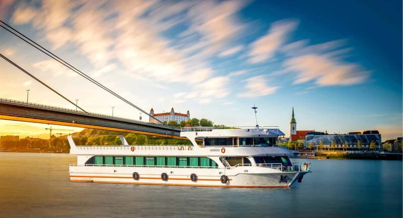 Bratislava - Gabíkovo Roundtrip by boat on the Danube