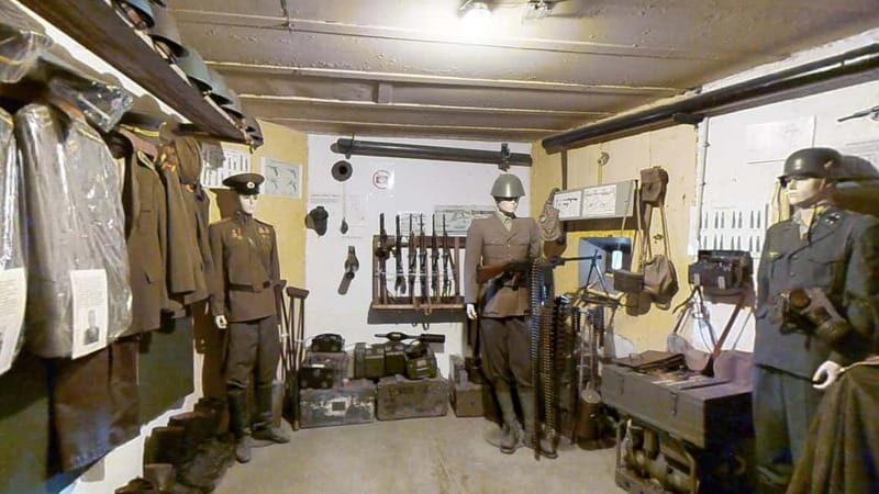 Bratislava: Iron Curtain and Bunker E-Bike Tour