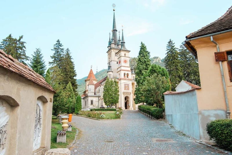 Bucharest: Dracula's Castle, Pele Castle & Braov Day Trip