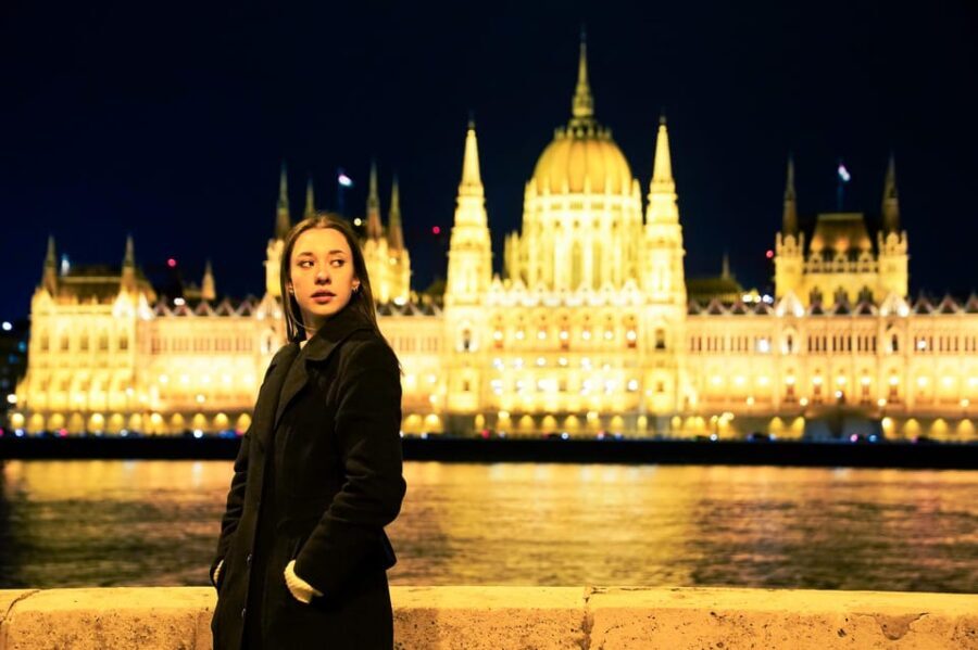 Budapest: Photo Session with Professional Local Photographer