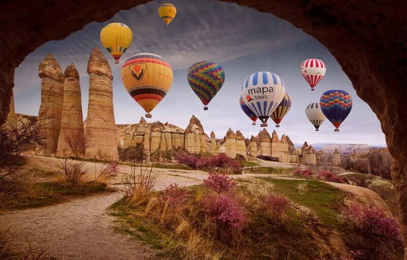 Cappadocia Full Day Hiking Tour with Lunch and Sunset Picnic