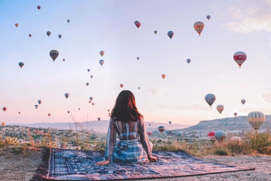 Cappadocia: Sunrise Balloon Watching Tour with Photographer