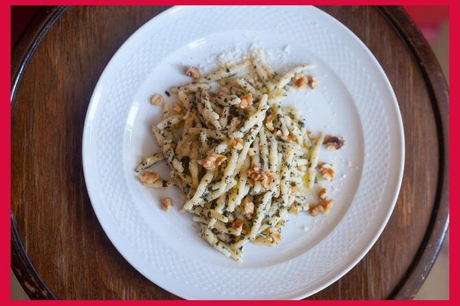 Cesarine: Dining & Cooking Demo at Local's Home in La Spezia