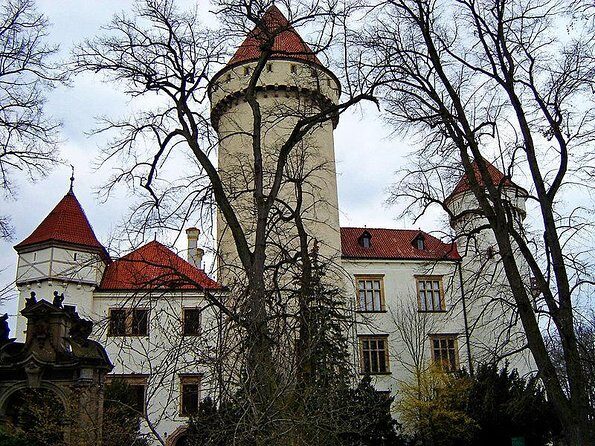 Cesky Krumlov Private day trip from Prague with Lunch and Castle admission