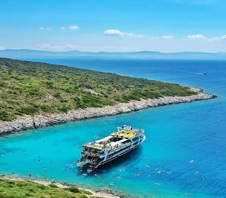 Cesme: Islands and Bays Boat Trip with BBQ Lunch