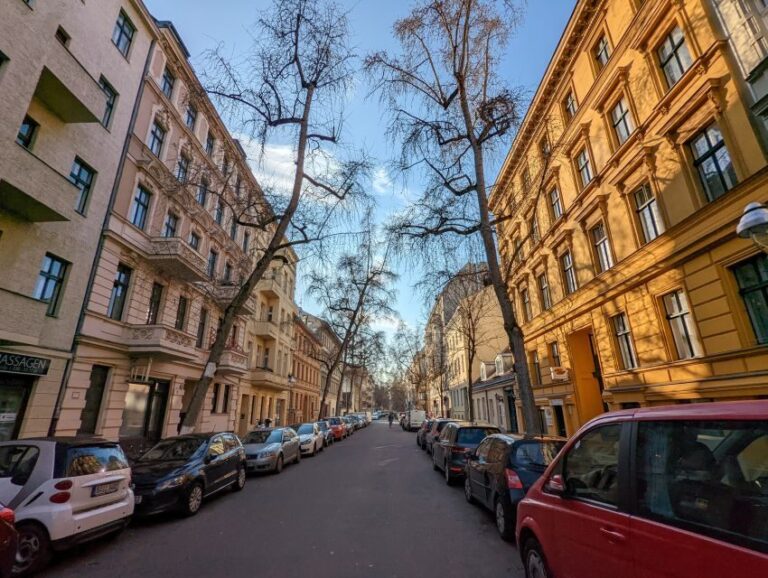Charlottenburg: 2-Hour City Walking Tour - What Makes This Tour a Good Value?