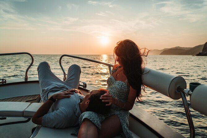 Cinque Terre Sunset Boat Tour : golden hour on the water - What Makes This Tour Special?