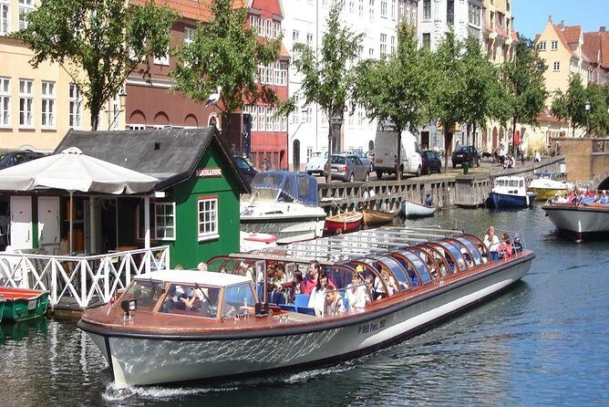 Copenhagen Sightseeing Classic Canal Tour With Live Guide - The Itinerary: Landmark by Landmark