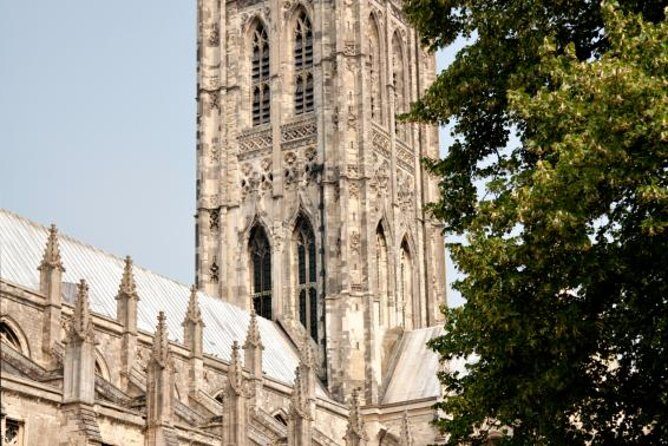 Dover Shore Excursion:Post-Cruise Tour to London via Canterbury and Leeds Castle
