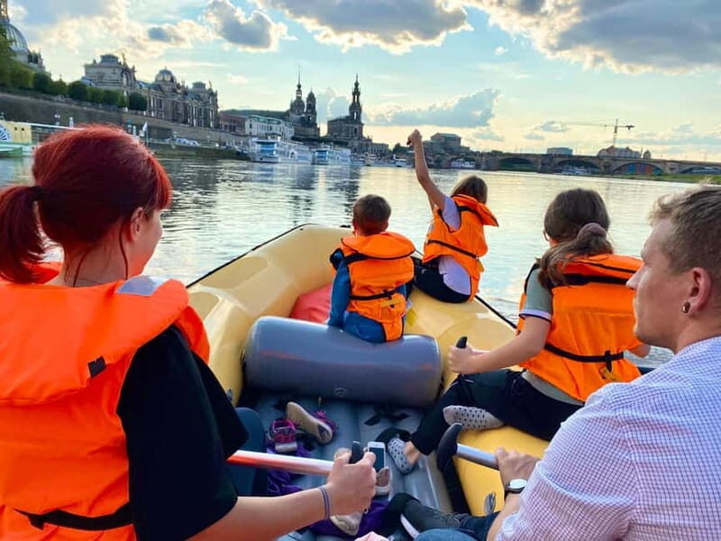 Dresden: Boat tour  in a rubber dinghy from Heidenau to Dresden