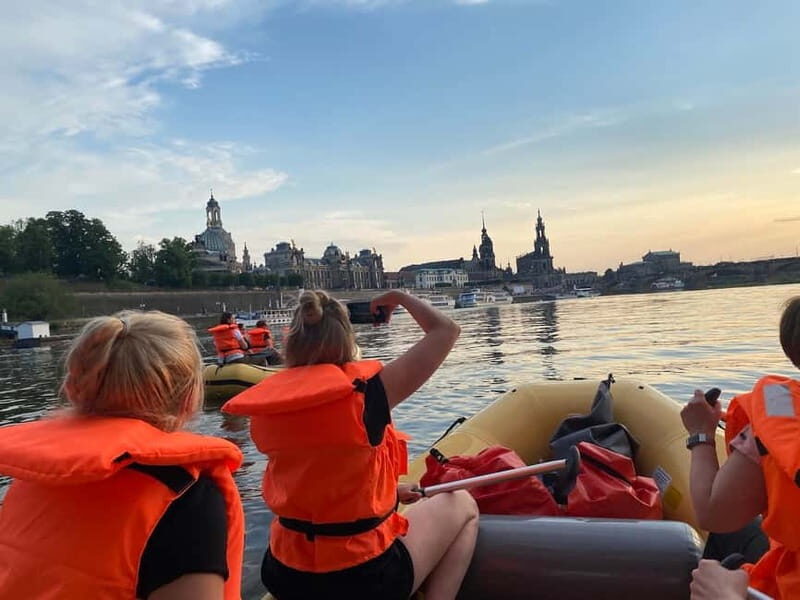 Dresden: Boat tour in a rubber dinghy Pillnitz - DD Loschwitz (Blue Wonder)