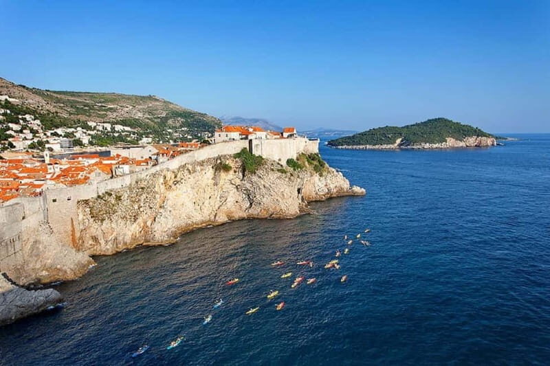 Dubrovnik: Guided Sunset Sea Kayaking Tour with Wine