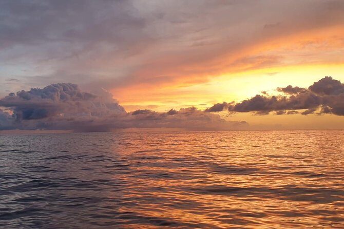 Experience Stand Up Paddle Sunrise - An In-Depth Look at the Sunrise Paddle Tour