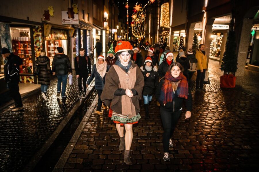 Freiburg: Christmas Tour with Drag Queen Betty BBQ