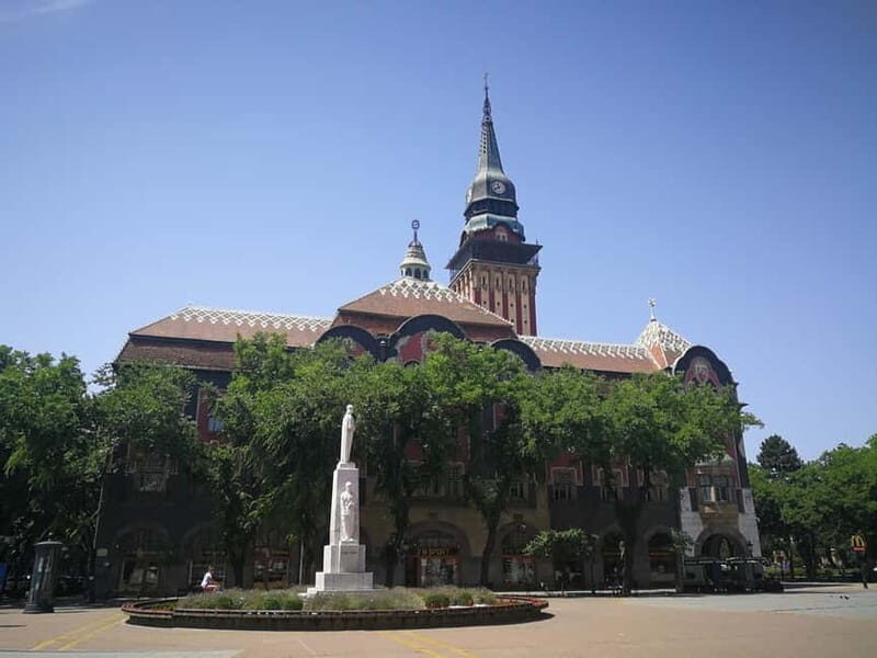 From Belgrade: Subotica and Palic Full-Day Trip with winery