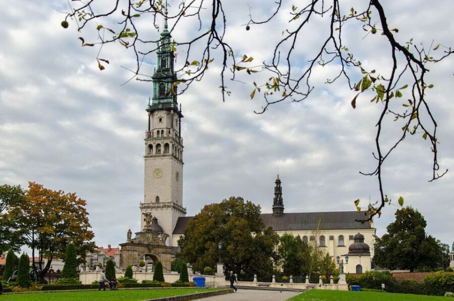 From Krakow: Czstochowa, Black Madonna and Lagiewniki Tour