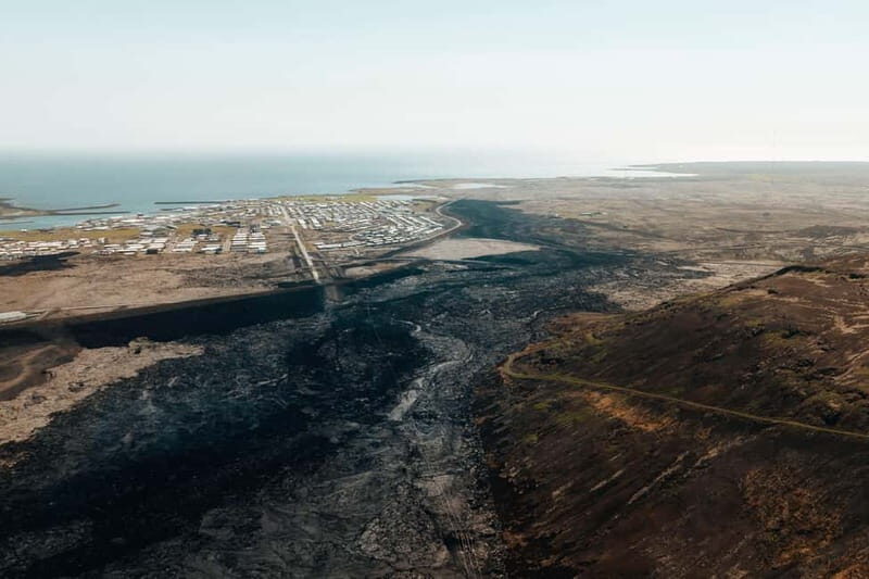 From Reykjavik: Volcanic Peninsula & Grindavik Minibus Tour