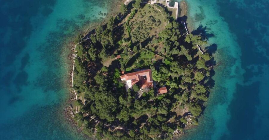 From Zadar: Island-Hopping Speedboat Tour with Drinks