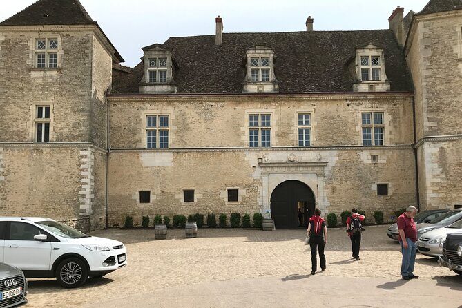 Full-day Private Burgundy Wine Route Tour from Beaune