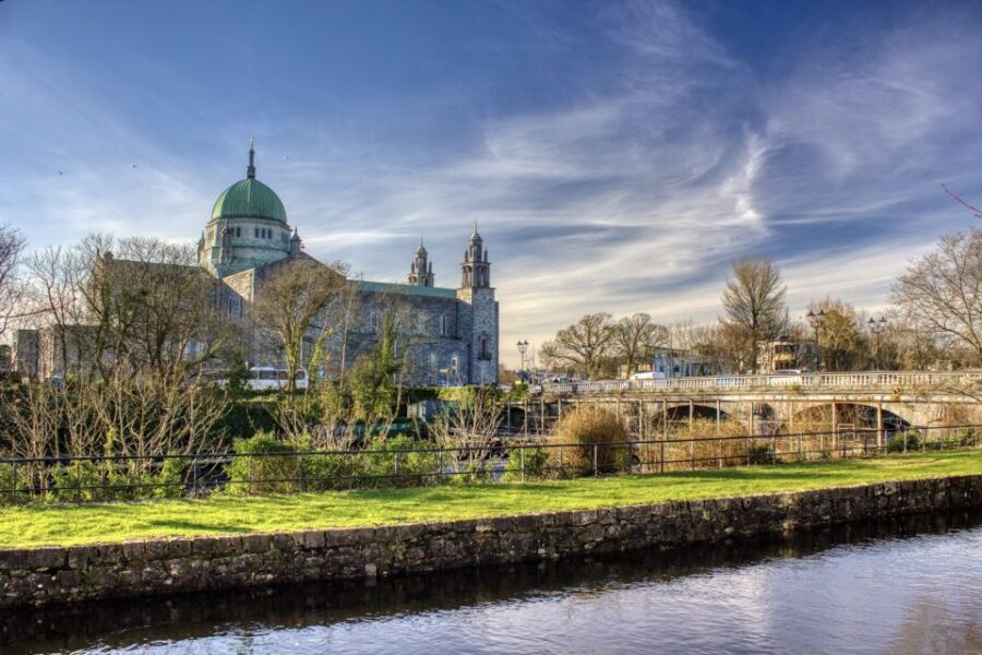 Galway: City Sightseeing Hop-On Hop-Off Bus Tour
