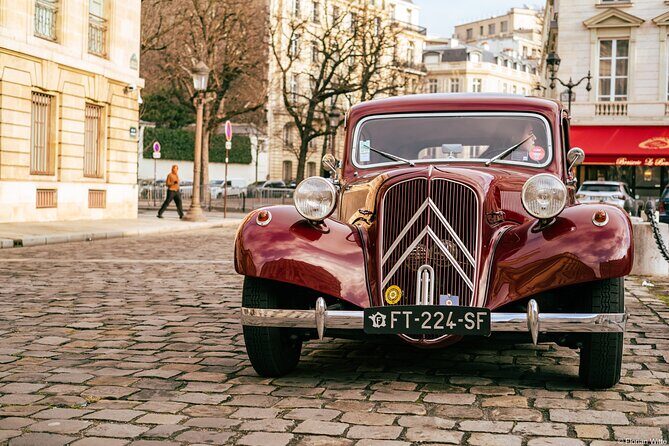 Guided tour of Paris in Citroën Traction Avant or DS 21 - Experience Overview: What You Can Expect