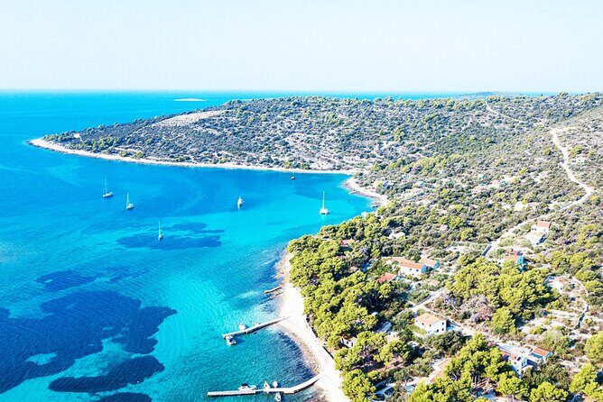Half day speedboat tour to Solta island & Blue Lagoon from Trogir - Authenticity and Authentic Experiences