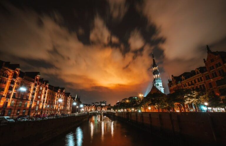 Hamburg: 90-Minute Evening Lights Harbor Cruise - Practical Details and Tips for Travelers