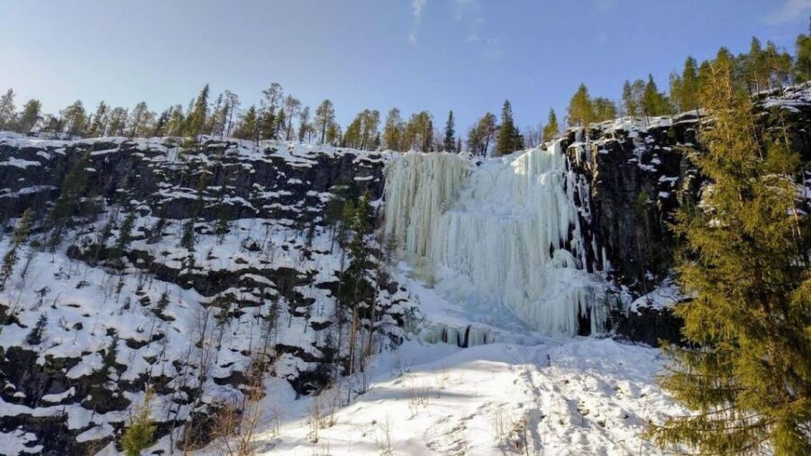 Hiking at Korouoma | Frozen waterfall