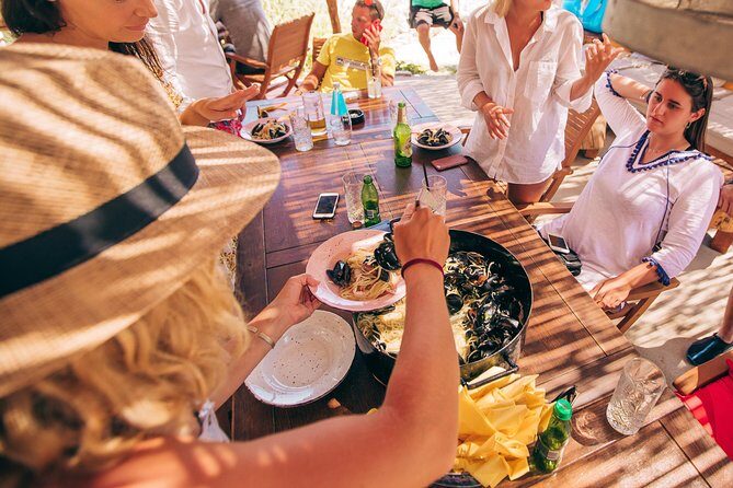 Hvar - Full Day Sail on a yacht - friendly skipper- small group - lunch optional