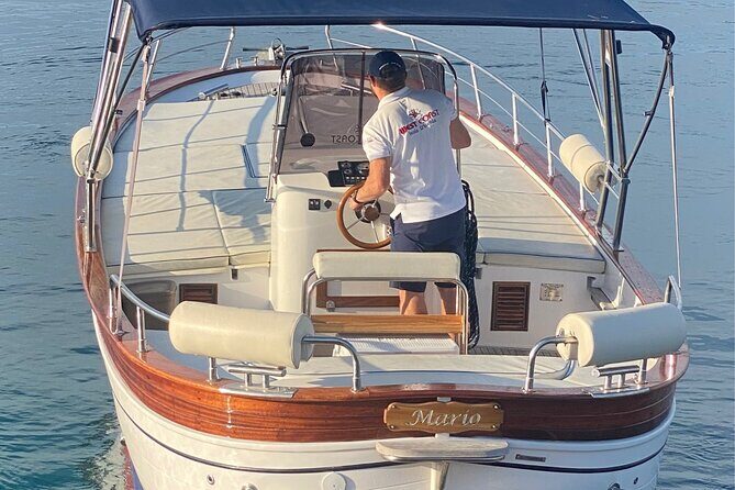 Ischia island private excursion on Gozzo Fratelli Aprea 7,5m - An In-Depth Look at the Itinerary