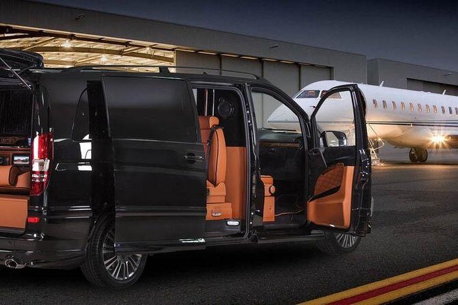 Istanbul Airport to City Centre Private Transfer or Vice Versa (1-10pax)