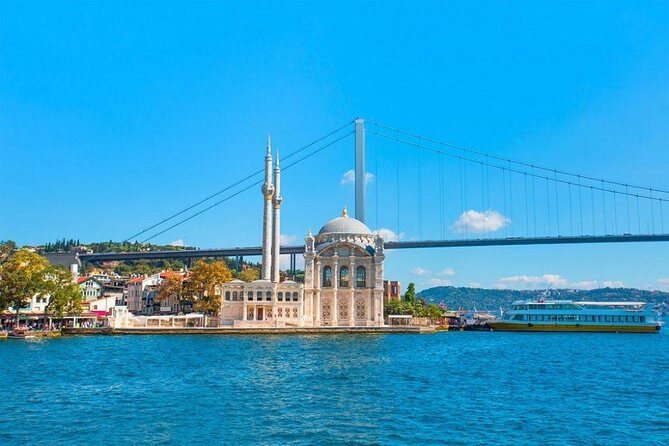 Istanbul Shore Excursion: Small-Group Bosphorus Cruise and Istanbul Egyptian Bazaar