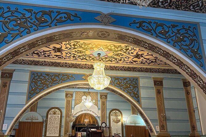 Jewish Heritage Walking Tour with Kosher Wine Tasting